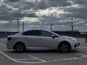 Pelēks Toyota Avensis 2016 Tallina, ar dzinēja tilpumu 1.80 L un nobraukumu 175 tūkst. km par 10900 €, foto 3 vietnē AUTOMOTO.COM.LV
