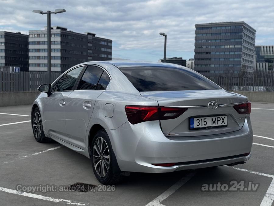 Pelēks Toyota Avensis 2016 Tallina, ar dzinēja tilpumu 1.80 L un nobraukumu 175 tūkst. km par 10900 €, foto 5 vietnē AUTOMOTO.COM.LV