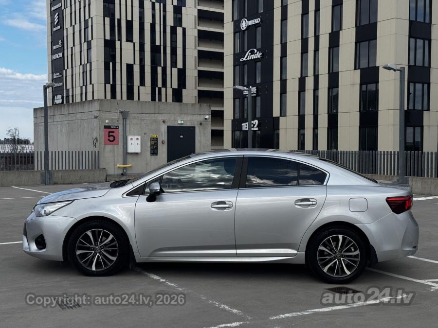 Pelēks Toyota Avensis 2016 Tallina, ar dzinēja tilpumu 1.80 L un nobraukumu 175 tūkst. km par 10900 €, foto 6 vietnē AUTOMOTO.COM.LV