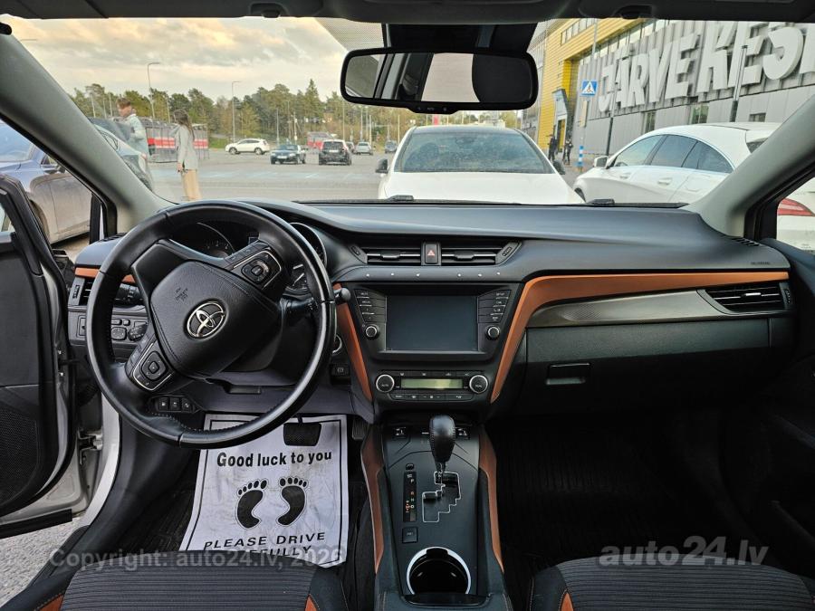 Pelēks Toyota Avensis 2016 Tallina, ar dzinēja tilpumu 1.80 L un nobraukumu 175 tūkst. km par 10900 €, foto 11 vietnē AUTOMOTO.COM.LV