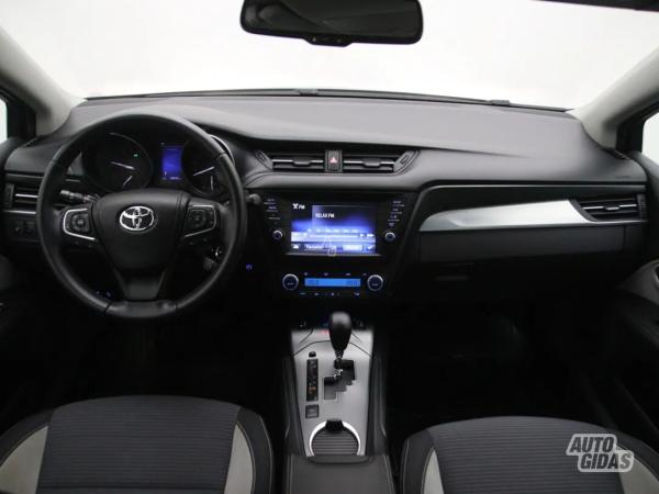 Серый Тойота Авенсис 2016 в Вильнюс, объемом двигателя 1.80 л и пробегом 140 тыс. км за 11799 €, фото 2 на AUTOMOTO.COM.LV