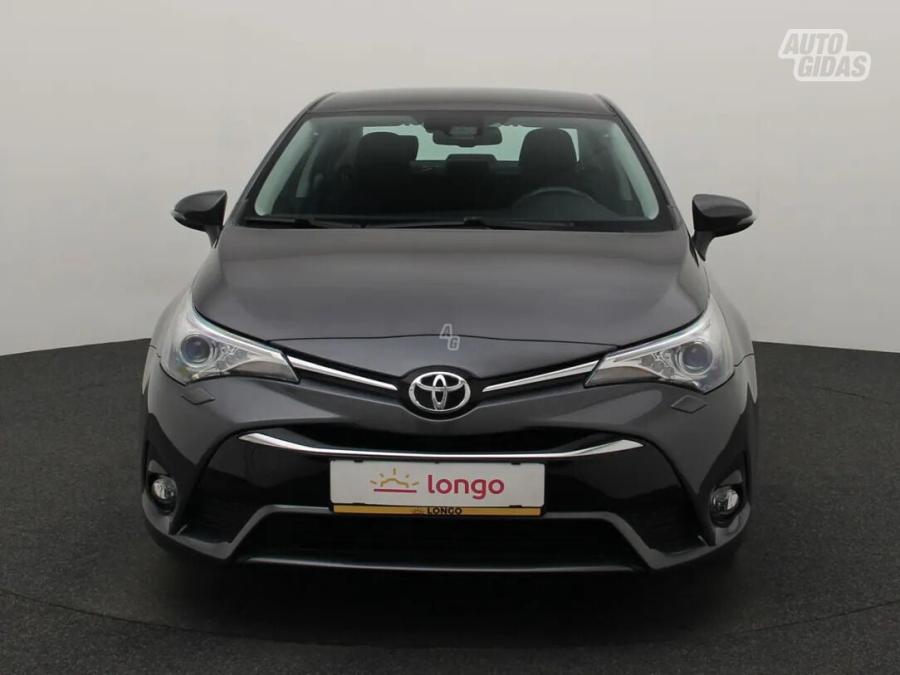 Pelēks Toyota Avensis 2016 Viļņa, ar dzinēja tilpumu 1.80 L un nobraukumu 140 tūkst. km par 11799 €, foto 4 vietnē AUTOMOTO.COM.LV