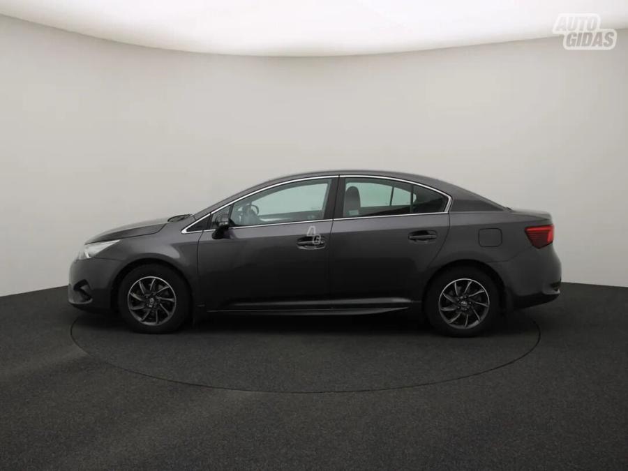Pelēks Toyota Avensis 2016 Viļņa, ar dzinēja tilpumu 1.80 L un nobraukumu 140 tūkst. km par 11799 €, foto 7 vietnē AUTOMOTO.COM.LV