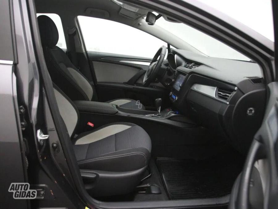Pelēks Toyota Avensis 2016 Viļņa, ar dzinēja tilpumu 1.80 L un nobraukumu 140 tūkst. km par 11799 €, foto 15 vietnē AUTOMOTO.COM.LV