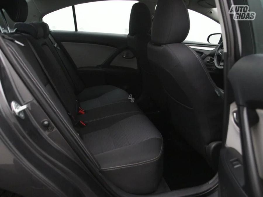 Pelēks Toyota Avensis 2016 Viļņa, ar dzinēja tilpumu 1.80 L un nobraukumu 140 tūkst. km par 11799 €, foto 16 vietnē AUTOMOTO.COM.LV