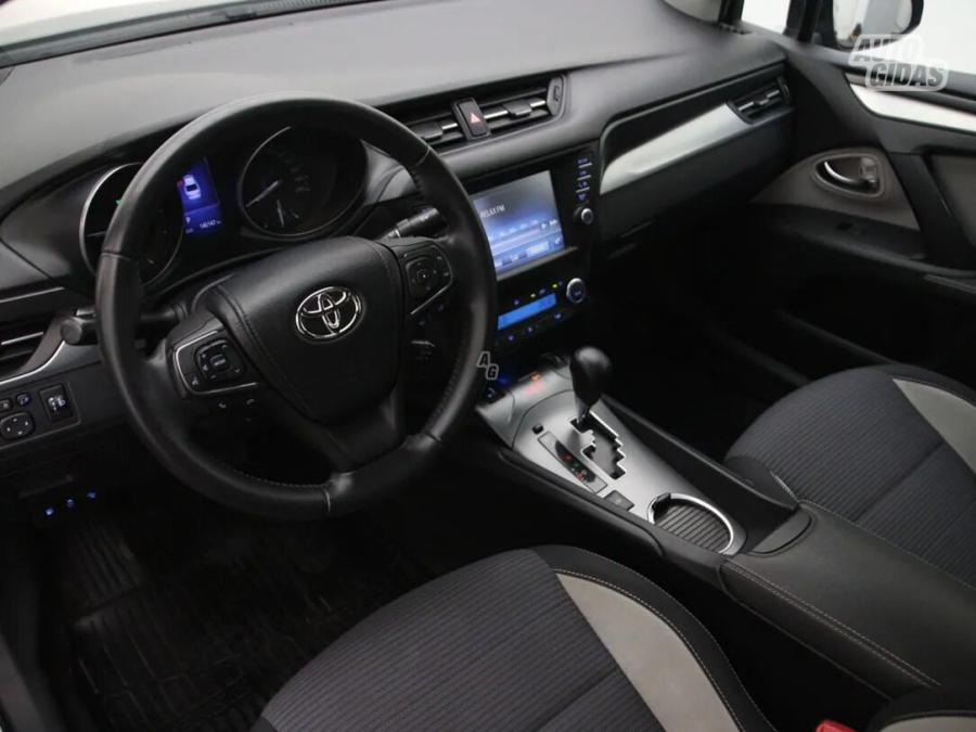 Pelēks Toyota Avensis 2016 Viļņa, ar dzinēja tilpumu 1.80 L un nobraukumu 140 tūkst. km par 11799 €, foto 17 vietnē AUTOMOTO.COM.LV