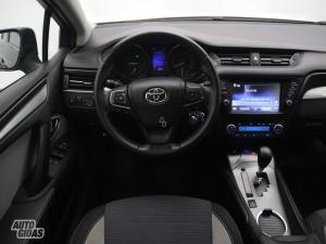 Pelēks Toyota Avensis 2016 Viļņa, ar dzinēja tilpumu 1.80 L un nobraukumu 140 tūkst. km par 11799 €, foto 18 vietnē AUTOMOTO.COM.LV