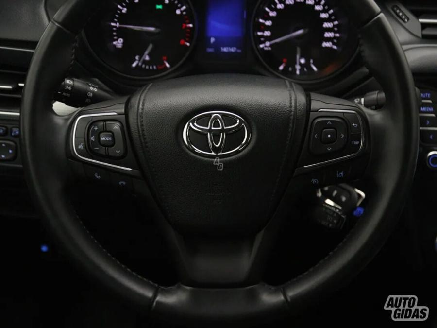 Pelēks Toyota Avensis 2016 Viļņa, ar dzinēja tilpumu 1.80 L un nobraukumu 140 tūkst. km par 11799 €, foto 19 vietnē AUTOMOTO.COM.LV