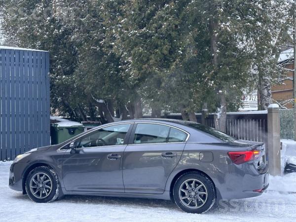 Pelēks Toyota Avensis 2016 Rīga, ar dzinēja tilpumu 1.80 L un nobraukumu 138 tūkst. km par 11350 €, foto 5 vietnē AUTOMOTO.COM.LV
