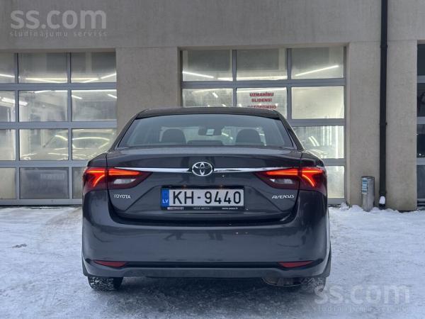 Pelēks Toyota Avensis 2016 Rīga, ar dzinēja tilpumu 1.80 L un nobraukumu 138 tūkst. km par 11350 €, foto 6 vietnē AUTOMOTO.COM.LV