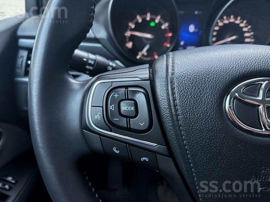 Pelēks Toyota Avensis 2016 Rīga, ar dzinēja tilpumu 1.80 L un nobraukumu 138 tūkst. km par 11350 €, foto 9 vietnē AUTOMOTO.COM.LV