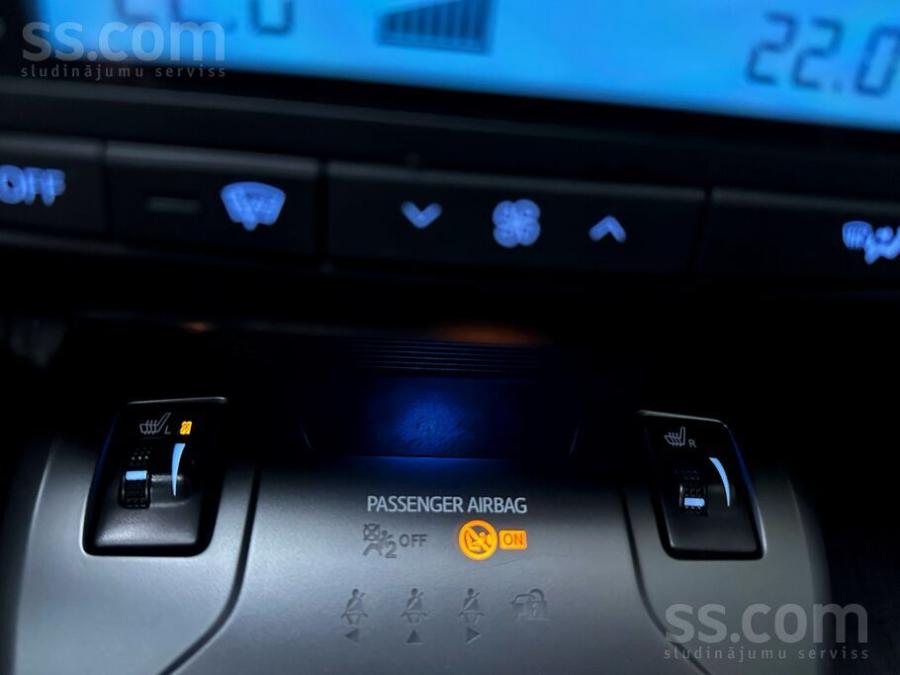 Pelēks Toyota Avensis 2016 Rīga, ar dzinēja tilpumu 1.80 L un nobraukumu 138 tūkst. km par 11350 €, foto 15 vietnē AUTOMOTO.COM.LV