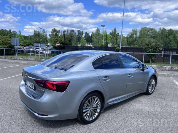 Grey Toyota Avensis 2016 in Riga, with an engine capacity of 2.00 L and mileage of 249 thousand km for 10900 €, photo 2 on AUTOMOTO.COM.LV