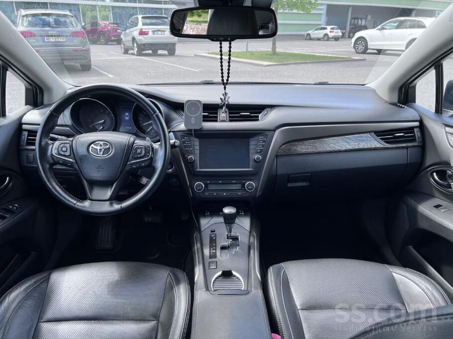 Серый Тойота Авенсис 2016 в Рига, объемом двигателя 2.00 л и пробегом 249 тыс. км за 10900 €, фото 6 на AUTOMOTO.COM.LV