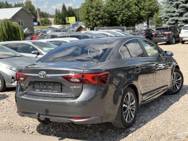 Grey Toyota Avensis 2016 in Utena, with an engine capacity of 1.60 L and mileage of 250 thousand km for 6990 €, photo 3 on AUTOMOTO.COM.LV