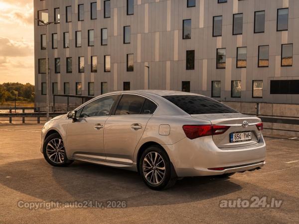 Grey Toyota Avensis 2016 in Tartu, with an engine capacity of 1.80 L and mileage of 153 thousand km for 11499 €, photo 4 on AUTOMOTO.COM.LV