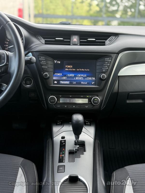 Grey Toyota Avensis 2016 in Tartu, with an engine capacity of 1.80 L and mileage of 153 thousand km for 11499 €, photo 8 on AUTOMOTO.COM.LV