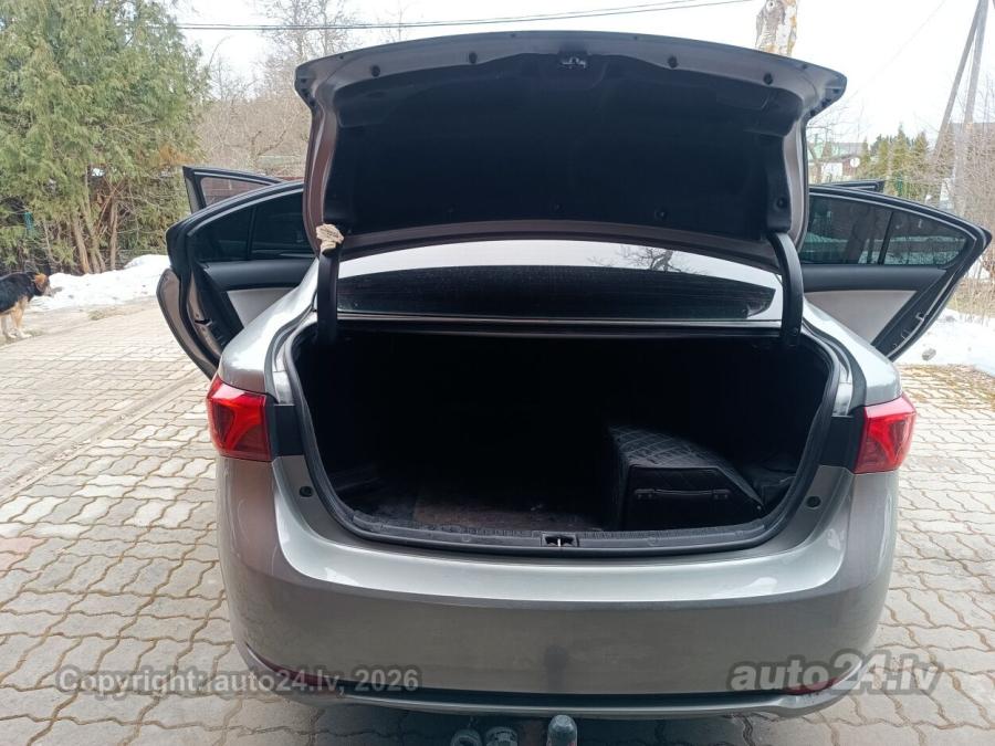Серый Тойота Авенсис 2016 в Таллин, объемом двигателя 1.80 л и пробегом 225 тыс. км за 10500 €, фото 12 на AUTOMOTO.COM.LV