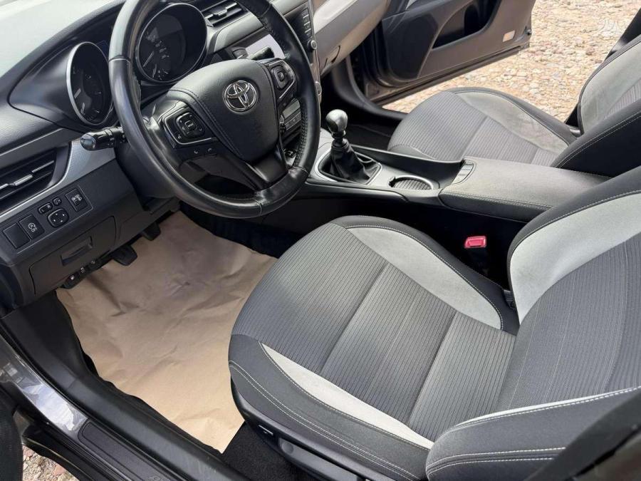 Pelēks Toyota Avensis 2016 Utena, ar dzinēja tilpumu 1.60 L un nobraukumu 250 tūkst. km par 6790 €, foto 8 vietnē AUTOMOTO.COM.LV