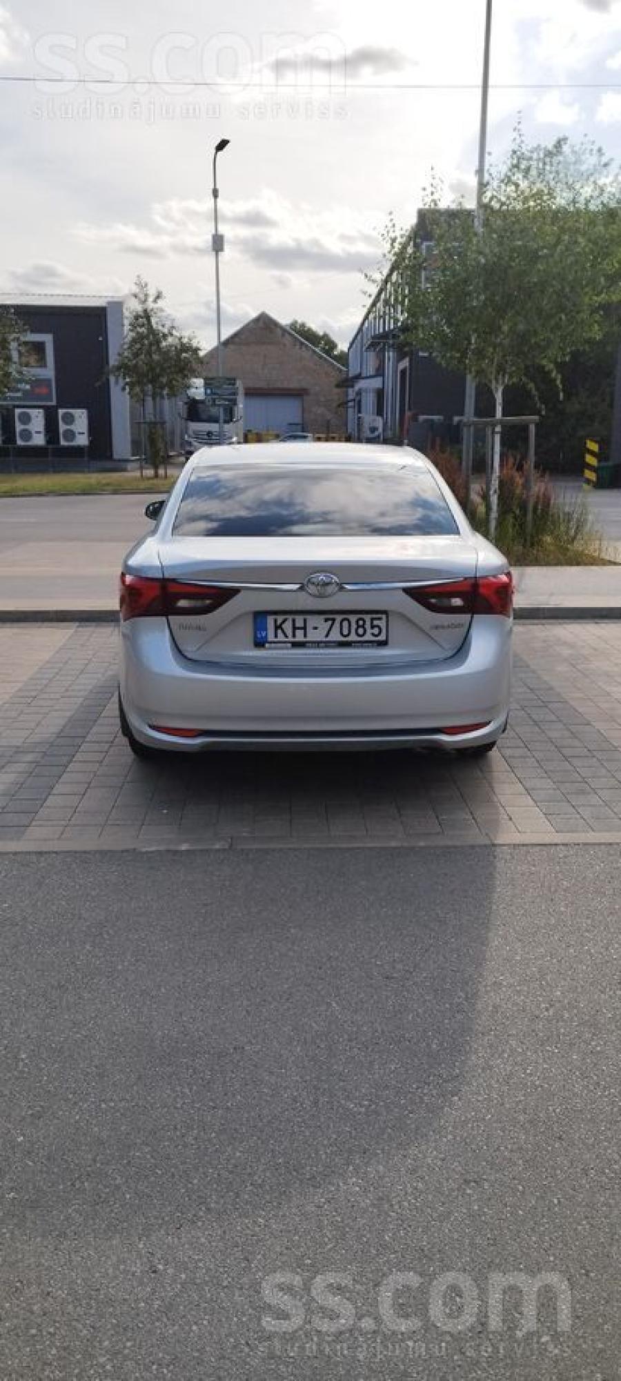 Серый Тойота Авенсис 2016 в Рига, объемом двигателя 1.80 л и пробегом 128 тыс. км за 9400 €, фото 3 на AUTOMOTO.COM.LV