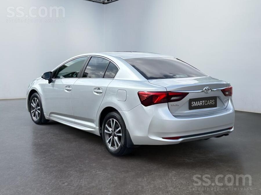 Grey Toyota Avensis 2016 in Riga, with an engine capacity of 1.80 L and mileage of 127 thousand km for 11740 €, photo 4 on AUTOMOTO.COM.LV