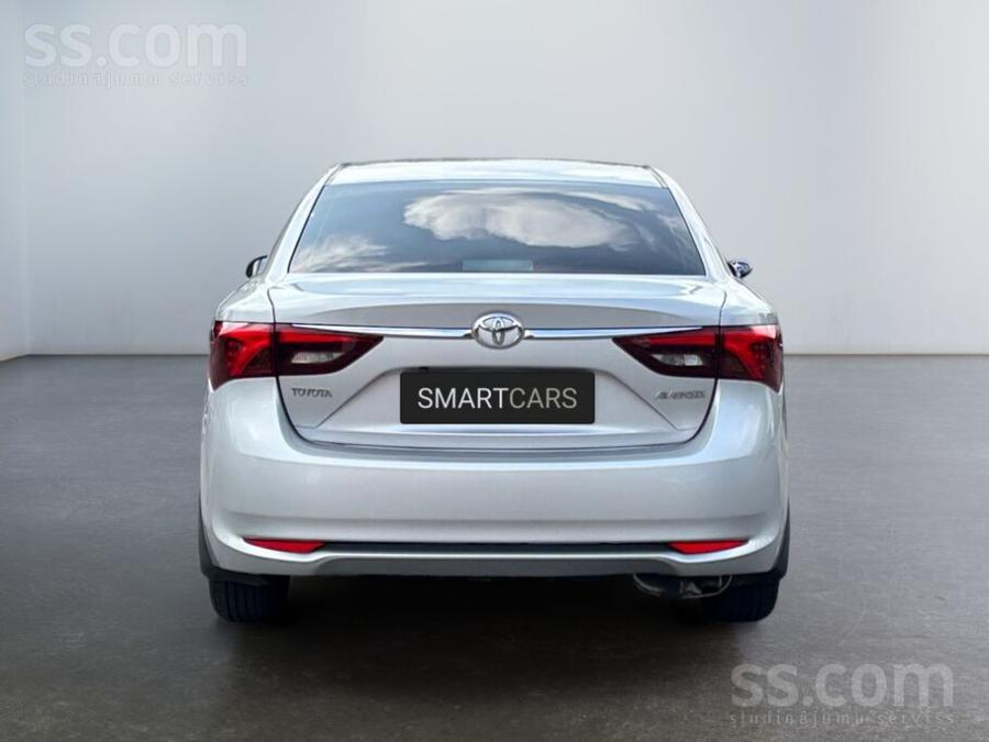 Grey Toyota Avensis 2016 in Riga, with an engine capacity of 1.80 L and mileage of 127 thousand km for 11740 €, photo 5 on AUTOMOTO.COM.LV