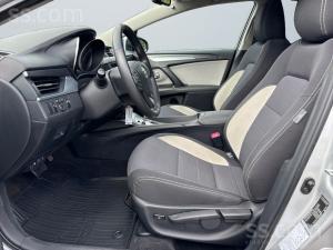 Grey Toyota Avensis 2016 in Riga, with an engine capacity of 1.80 L and mileage of 127 thousand km for 11740 €, photo 10 on AUTOMOTO.COM.LV
