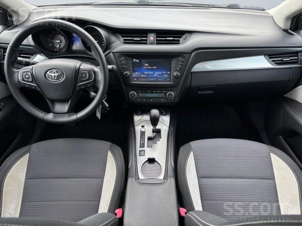 Grey Toyota Avensis 2016 in Riga, with an engine capacity of 1.80 L and mileage of 127 thousand km for 11740 €, photo 11 on AUTOMOTO.COM.LV
