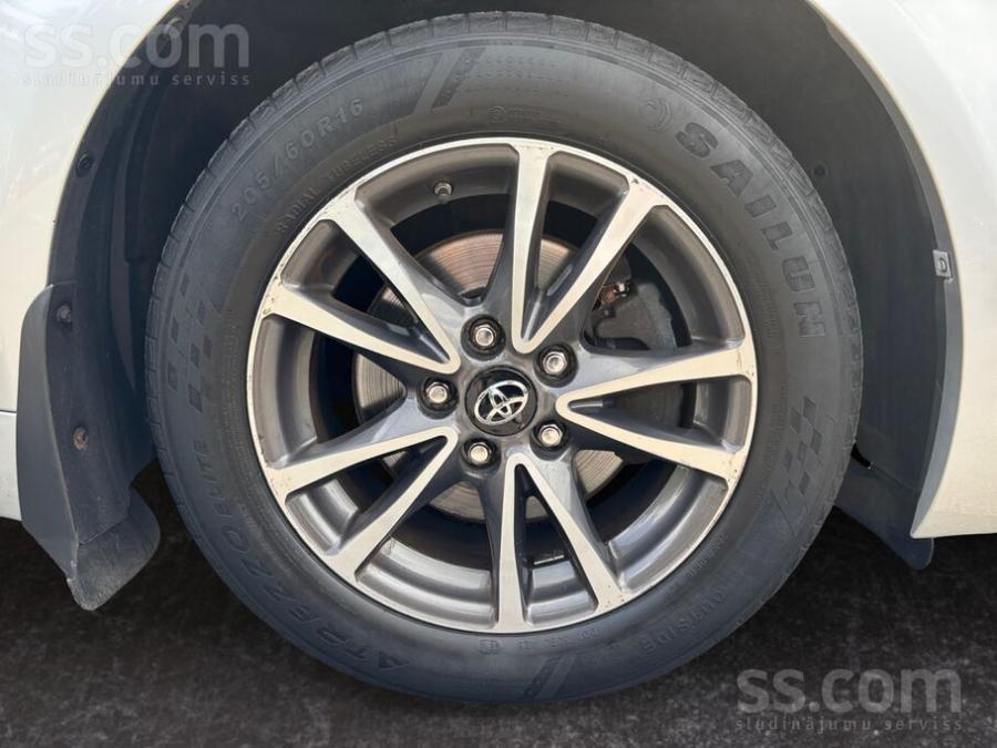 Grey Toyota Avensis 2016 in Riga, with an engine capacity of 1.80 L and mileage of 127 thousand km for 11740 €, photo 15 on AUTOMOTO.COM.LV