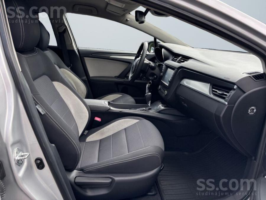 Grey Toyota Avensis 2016 in Riga, with an engine capacity of 1.80 L and mileage of 127 thousand km for 11740 €, photo 16 on AUTOMOTO.COM.LV