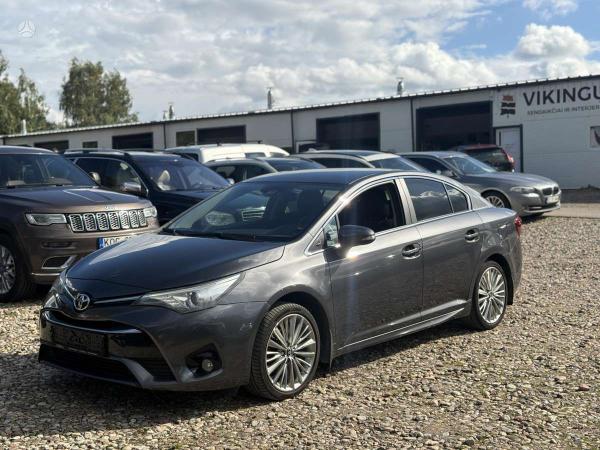 Grey Toyota Avensis 2016 in Utena, with an engine capacity of 1.60 L and mileage of 250 thousand km for 6790 €, photo 1 on AUTOMOTO.COM.LV