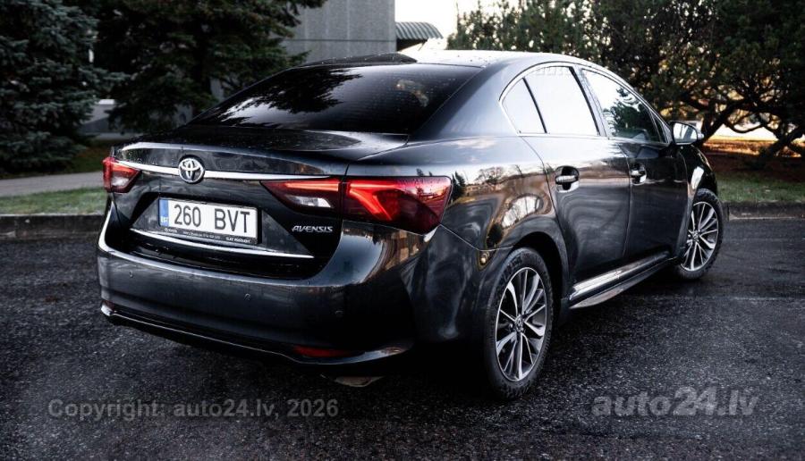 Grey Toyota Avensis 2017 in Tallinn, with an engine capacity of 1.80 L and mileage of 176 thousand km for 9990 €, photo 4 on AUTOMOTO.COM.LV