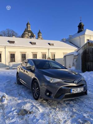 Grey Toyota Avensis 2017 in Kaunas, with an engine capacity of 1.80 L and mileage of 145 thousand km for 13000 €, photo  on AUTOMOTO.COM.LV
