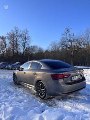 Grey Toyota Avensis 2017 in Kaunas, with an engine capacity of 1.80 L and mileage of 145 thousand km for 13000 €, photo 3 on AUTOMOTO.COM.LV