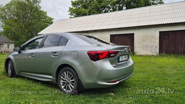 Pelēks Toyota Avensis 2017 Paide, ar dzinēja tilpumu 1.80 L un nobraukumu 72 tūkst. km par 11500 €, foto 4 vietnē AUTOMOTO.COM.LV