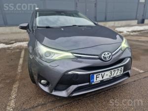 Серый Тойота Авенсис 2017 в Рига, объемом двигателя 1.80 л и пробегом 161 тыс. км за 10300 €, фото  на AUTOMOTO.COM.LV