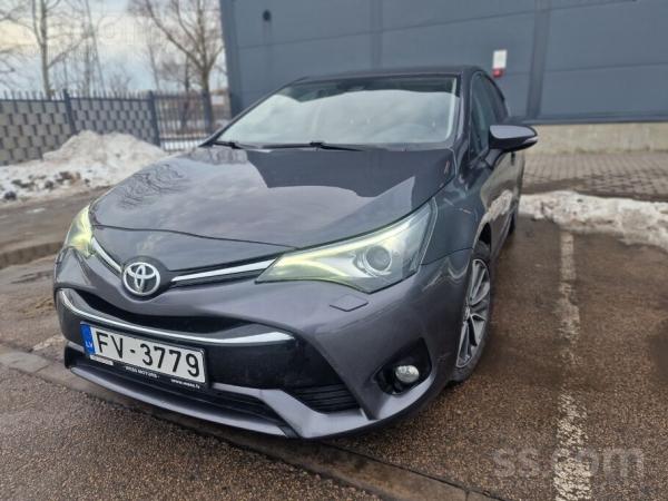 Серый Тойота Авенсис 2017 в Рига, объемом двигателя 1.80 л и пробегом 161 тыс. км за 10300 €, фото 2 на AUTOMOTO.COM.LV