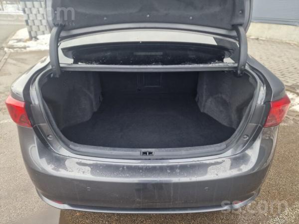 Серый Тойота Авенсис 2017 в Рига, объемом двигателя 1.80 л и пробегом 161 тыс. км за 10300 €, фото 7 на AUTOMOTO.COM.LV