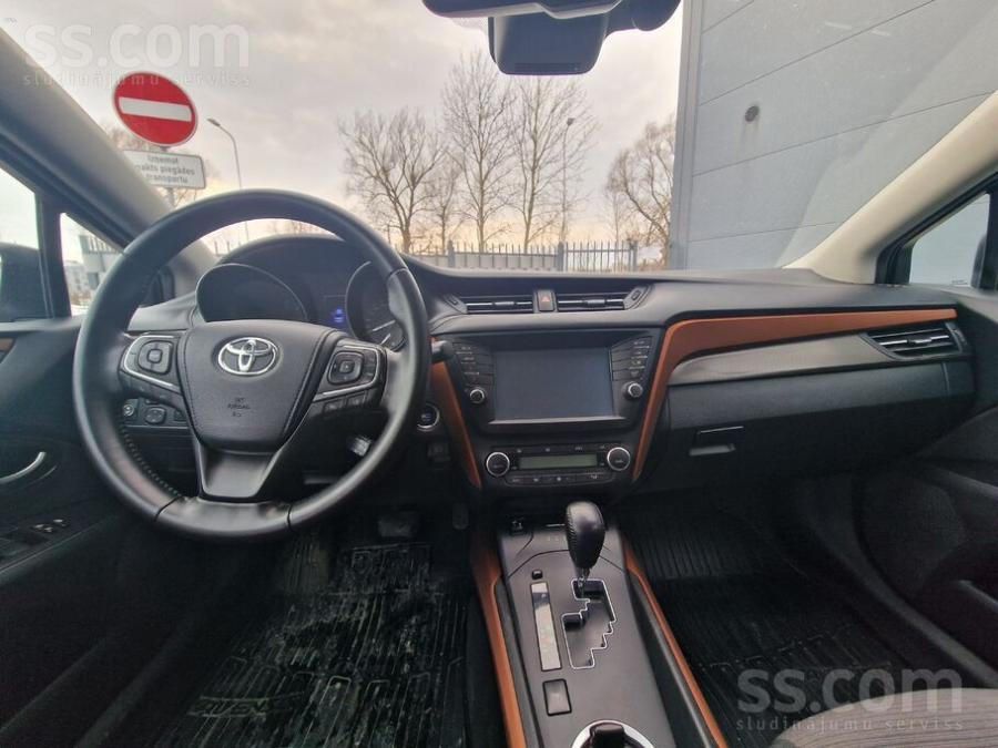 Серый Тойота Авенсис 2017 в Рига, объемом двигателя 1.80 л и пробегом 161 тыс. км за 10300 €, фото 14 на AUTOMOTO.COM.LV