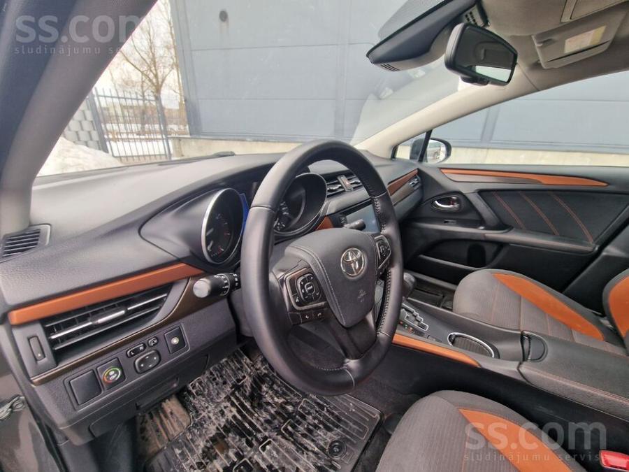 Серый Тойота Авенсис 2017 в Рига, объемом двигателя 1.80 л и пробегом 161 тыс. км за 10300 €, фото 16 на AUTOMOTO.COM.LV