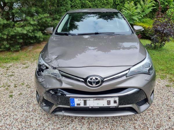 Серый Тойота Авенсис 2017 в Алитус, объемом двигателя 1.80 л и пробегом 109 тыс. км за 7500 €, фото 2 на AUTOMOTO.COM.LV