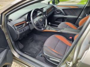 Grey Toyota Avensis 2017 in Alytus, with an engine capacity of 1.80 L and mileage of 109 thousand km for 7500 €, photo 9 on AUTOMOTO.COM.LV