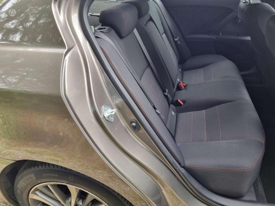 Grey Toyota Avensis 2017 in Alytus, with an engine capacity of 1.80 L and mileage of 109 thousand km for 7500 €, photo 12 on AUTOMOTO.COM.LV