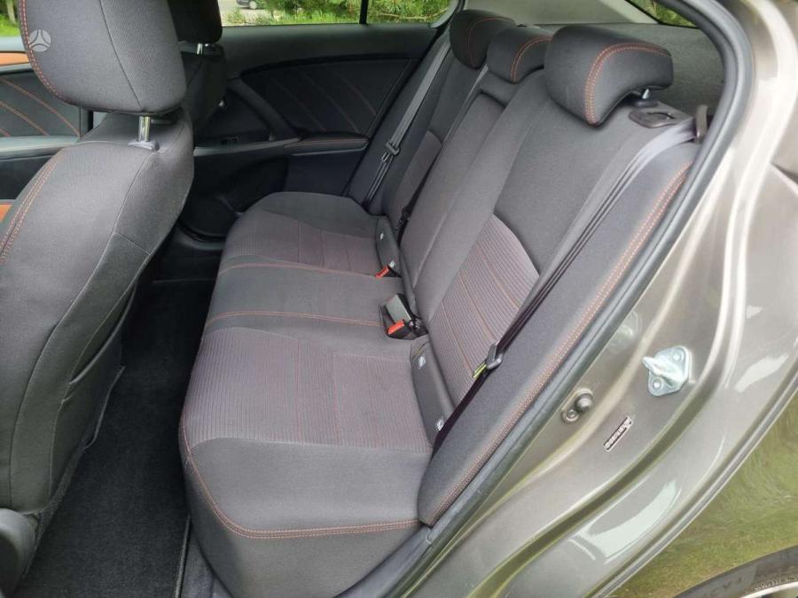 Grey Toyota Avensis 2017 in Alytus, with an engine capacity of 1.80 L and mileage of 109 thousand km for 7500 €, photo 13 on AUTOMOTO.COM.LV