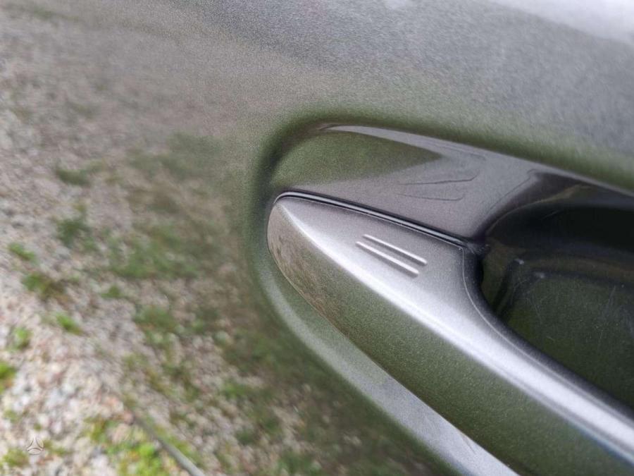 Grey Toyota Avensis 2017 in Alytus, with an engine capacity of 1.80 L and mileage of 109 thousand km for 7500 €, photo 14 on AUTOMOTO.COM.LV