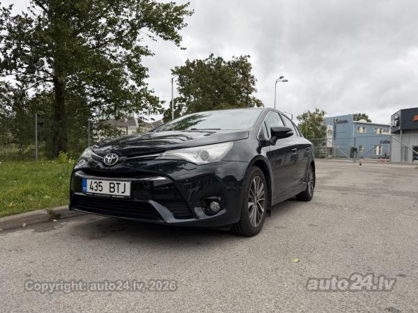 Grey Toyota Avensis 2017 in Tallinn, with an engine capacity of 1.80 L and mileage of 65 thousand km for 14300 €, photo 2 on AUTOMOTO.COM.LV