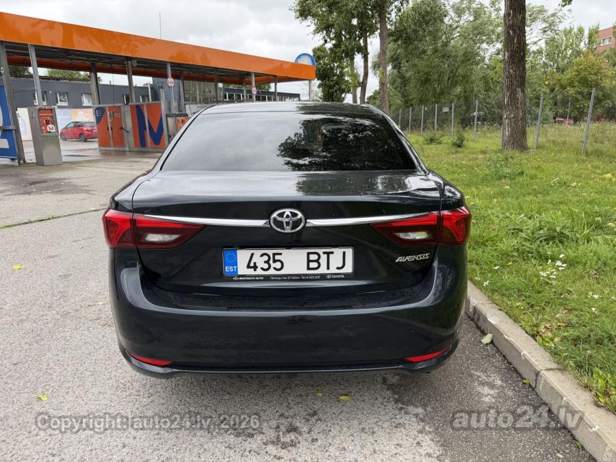 Серый Тойота Авенсис 2017 в Таллин, объемом двигателя 1.80 л и пробегом 65 тыс. км за 14300 €, фото 10 на AUTOMOTO.COM.LV