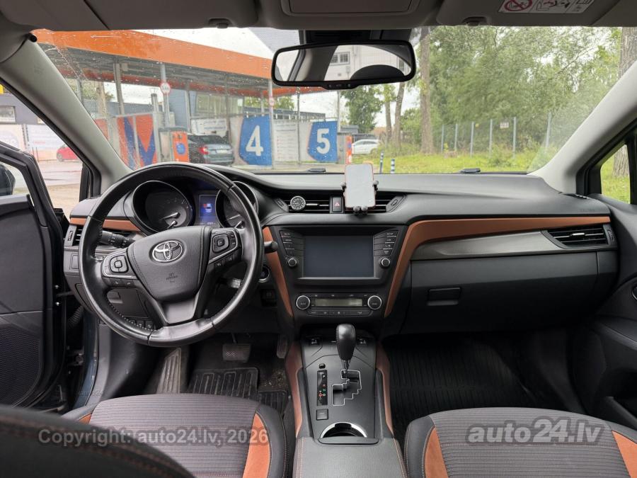 Серый Тойота Авенсис 2017 в Таллин, объемом двигателя 1.80 л и пробегом 65 тыс. км за 14300 €, фото 16 на AUTOMOTO.COM.LV