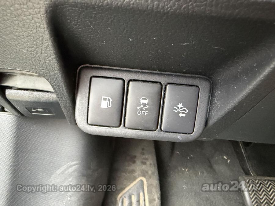 Серый Тойота Авенсис 2017 в Таллин, объемом двигателя 1.80 л и пробегом 65 тыс. км за 14300 €, фото 19 на AUTOMOTO.COM.LV