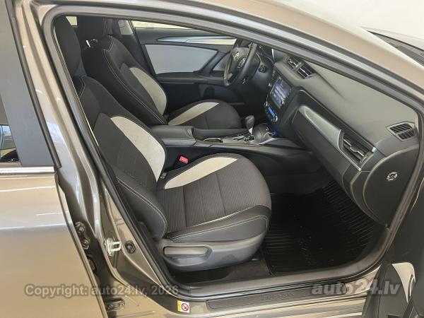 Pelēks Toyota Avensis 2017 Rakvere, ar dzinēja tilpumu 1.80 L un nobraukumu 138 tūkst. km par 13490 €, foto 5 vietnē AUTOMOTO.COM.LV